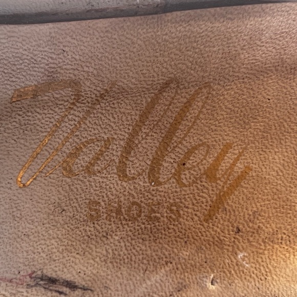 valley shoes | Shoes | 94s 1950s Valley Shoes Crocodile Handcrafted ...